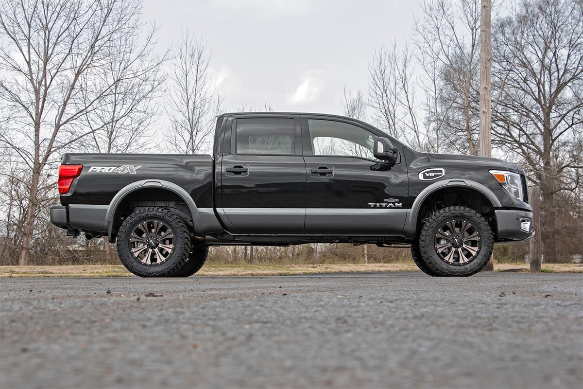 Rough Country 3" Lift Kit w/N3 Struts for 2004-2015 Nissan Titan - 83432