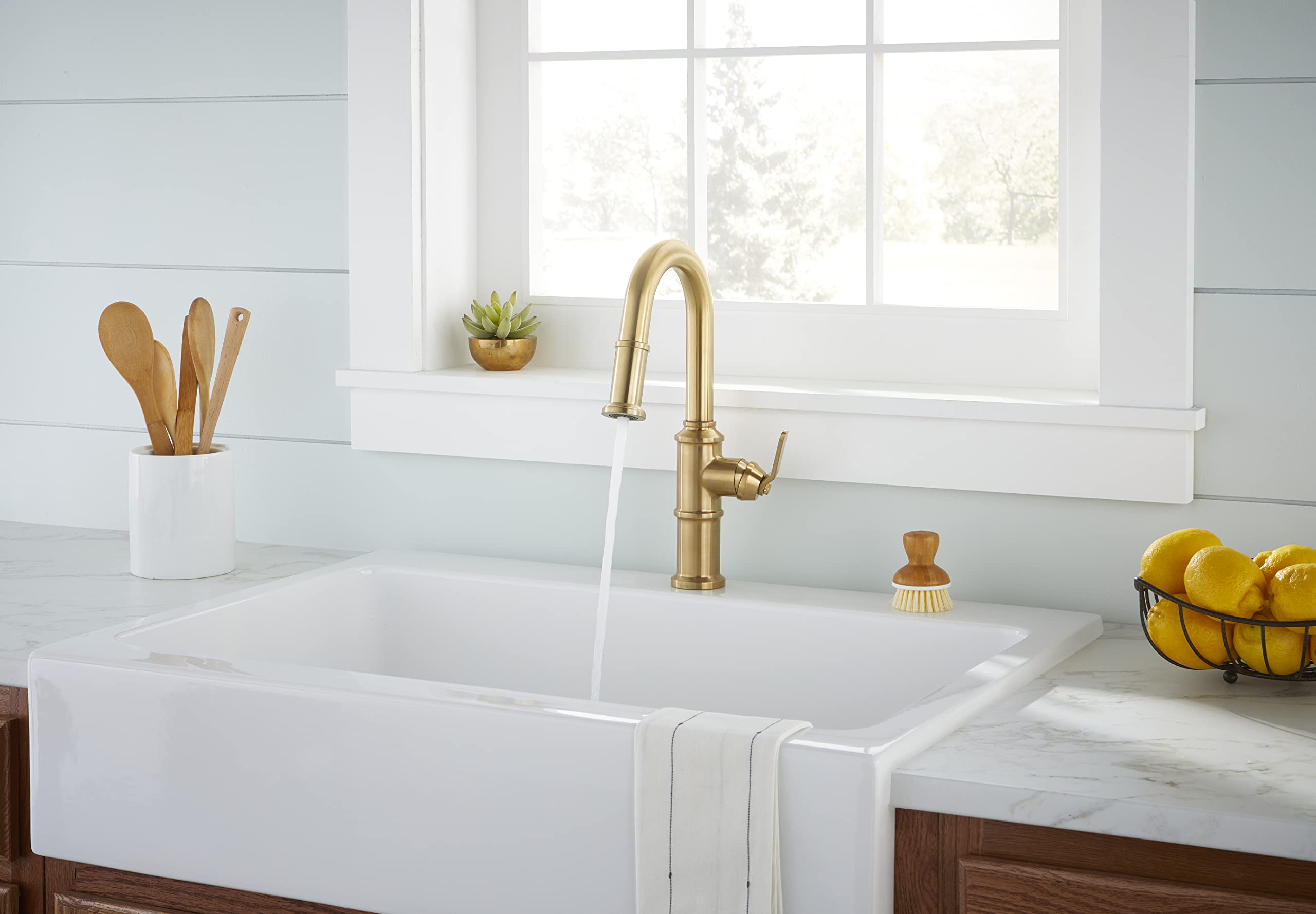 Gerber Plumbing Kinzie Kitchen Faucet with Pull Down Sprayer