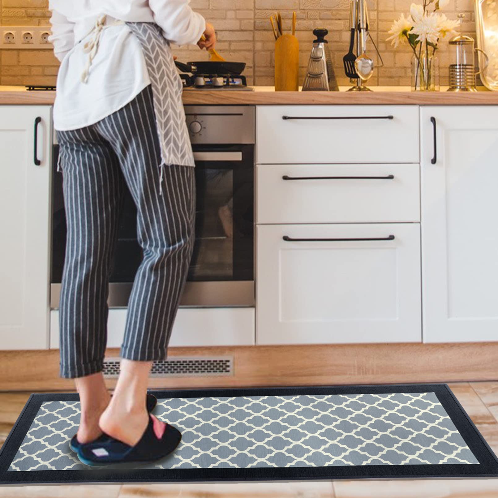 comfoyar Kitchen Rug Set, 2 Pieces Non-Slip Backing Mat, Machine Washable Rug, Absorbent Kitchen Runner Set for Kitchen Floor, Sink, Laundry, Hallway, Dining Room and Office, 17"x31"+17"x47"