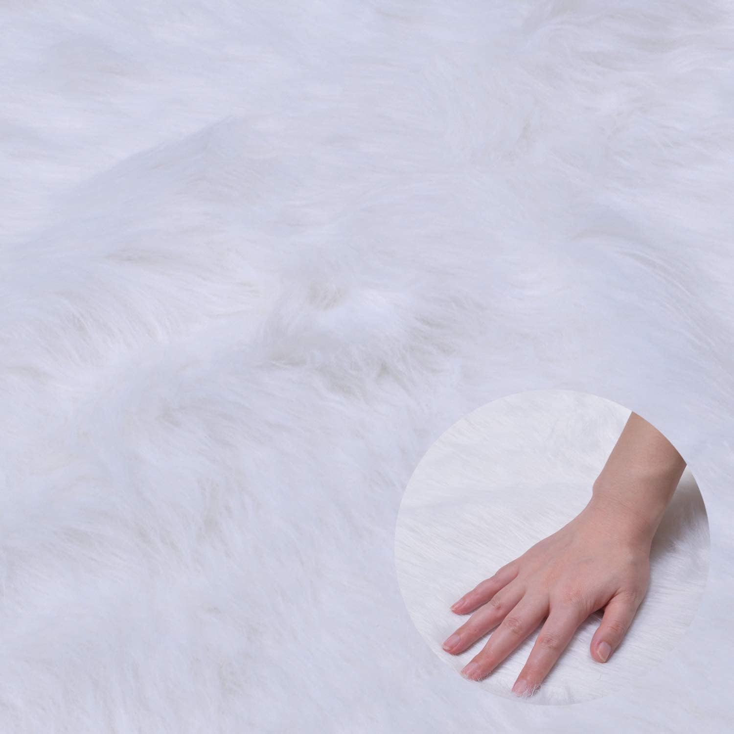 Christmas Tree Skirt, PHITRIC 48 Inches White Faux Fur Tree Skirt for Christmas Tree Decorations, Soft Thick Plush Xmas Tree Mat for Christmas Decor, Holiday Tree Skirts for Artificial Trees