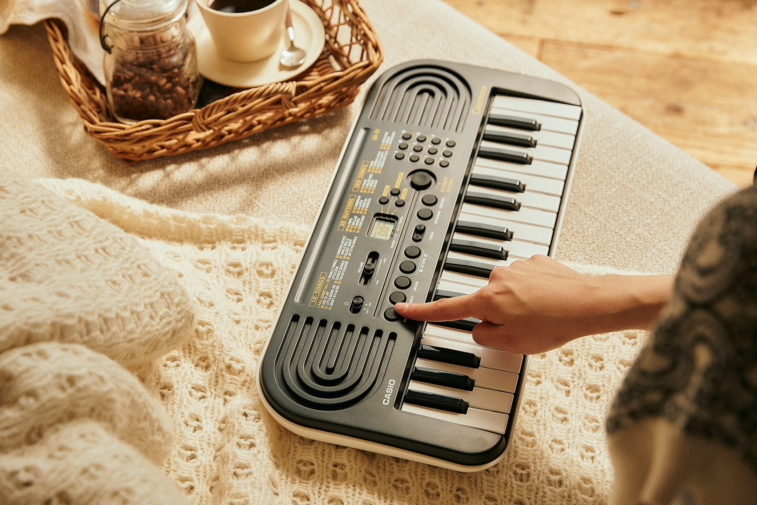 Casio Casiotone SA-51 32-Key Portable Keyboard with Mini Keys