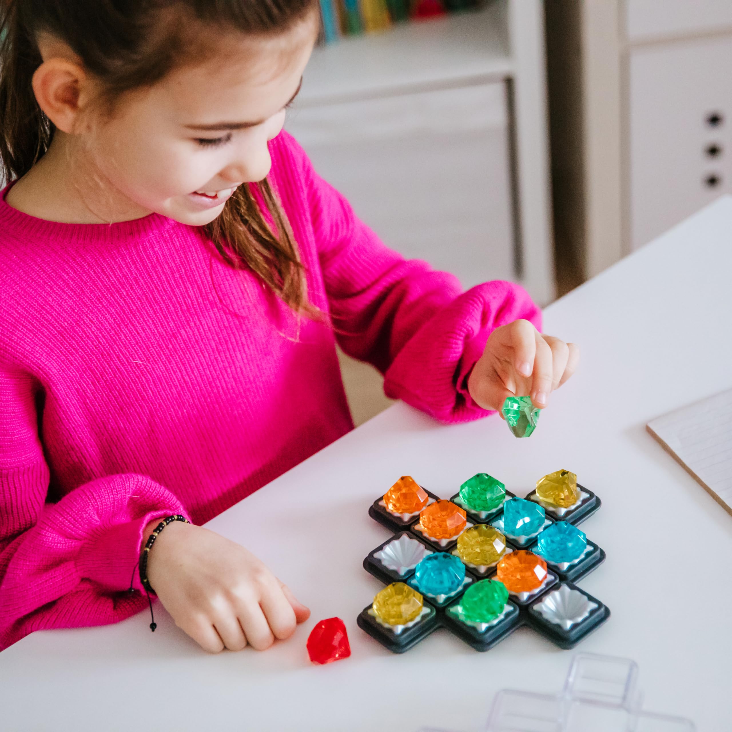 SmartGames Diamond Quest Deduction Game with 80 Challenges for Ages 10 - Adult