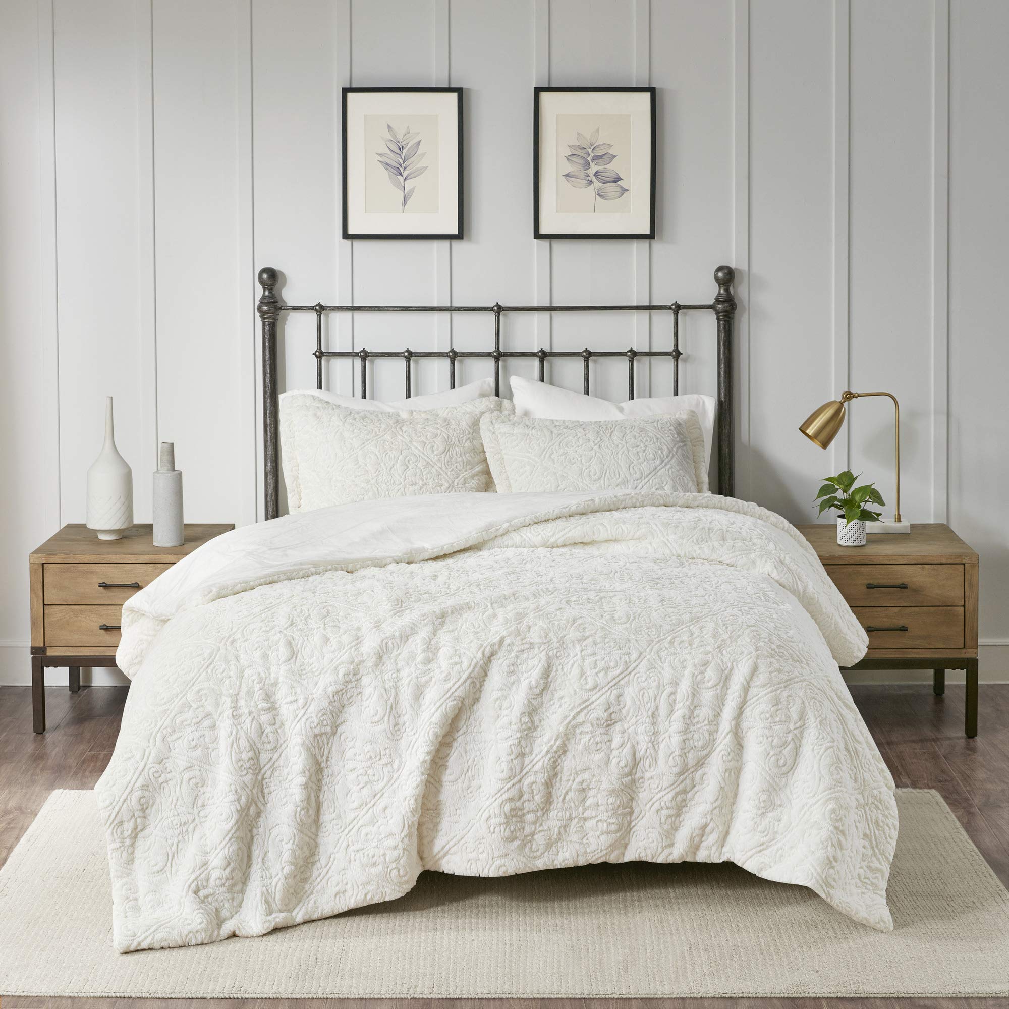 Madison Park Bismarck Full/Queen Size Bed Comforter Set - Ivory, Embroidered Medallion – 3 Pieces Bedding Sets – Faux Fur Plush Bedroom Comforters (MP10-2000)