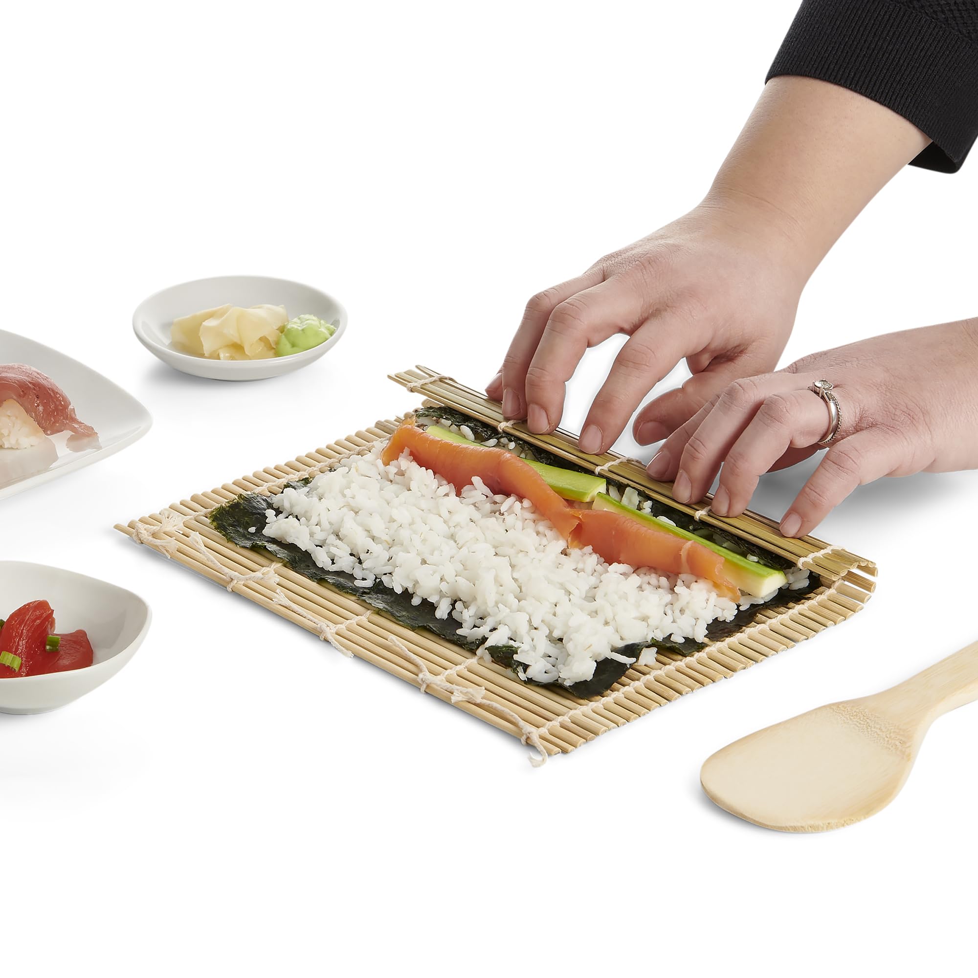 Helen's Asian Kitchen Easy Sushi Rolling Mat with Rice Paddle, Natural Bamboo, 2-Piece Makisu Set