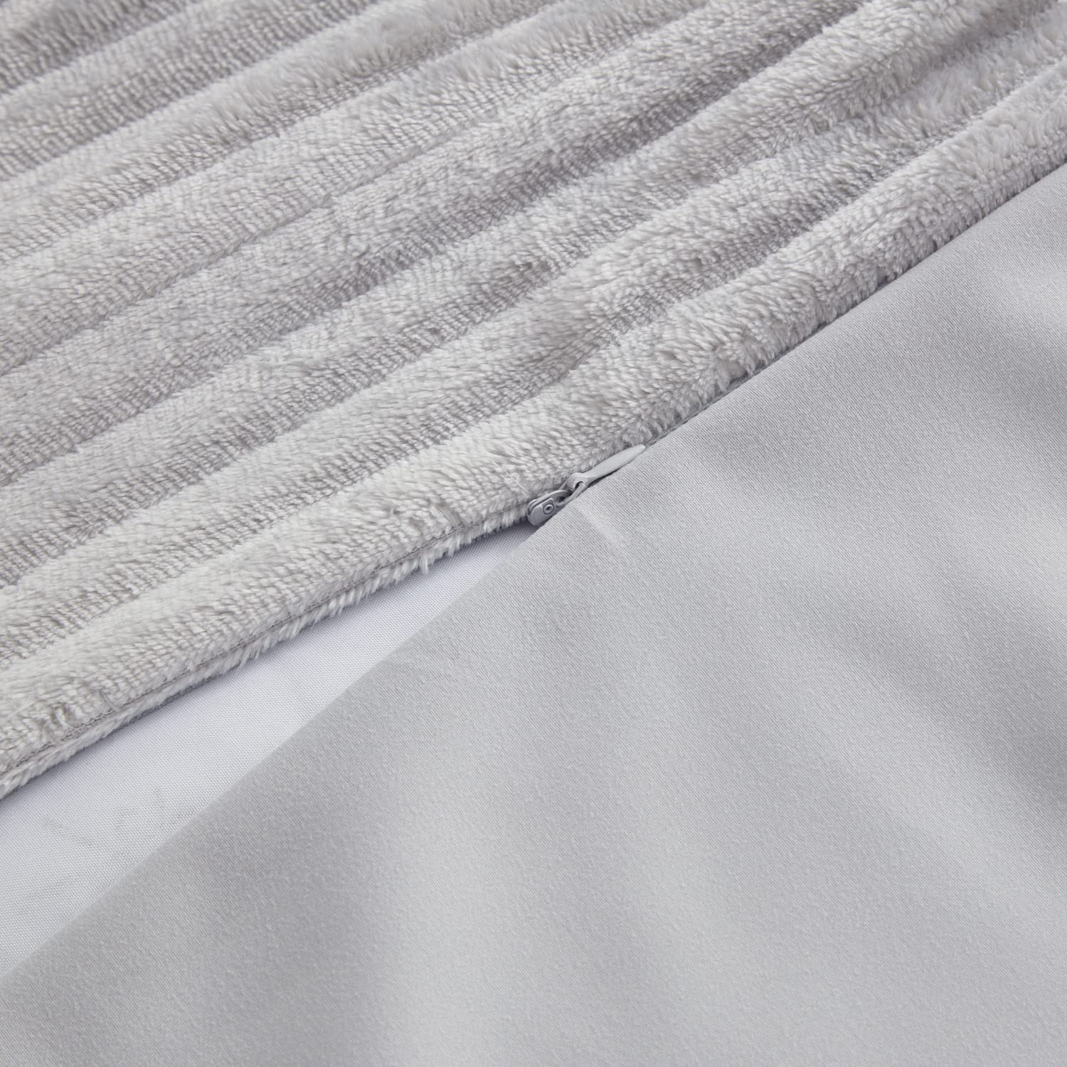 Nestl Premium Flannel Duvet Cover Set - 2 PC Reversible Twin Comforter Cover Set with Microfiber Back - 1 Velvet Duvet Cover Twin with Zipper Closure & 1 Pillow Sham 68 x 90 inches – Silver Gray