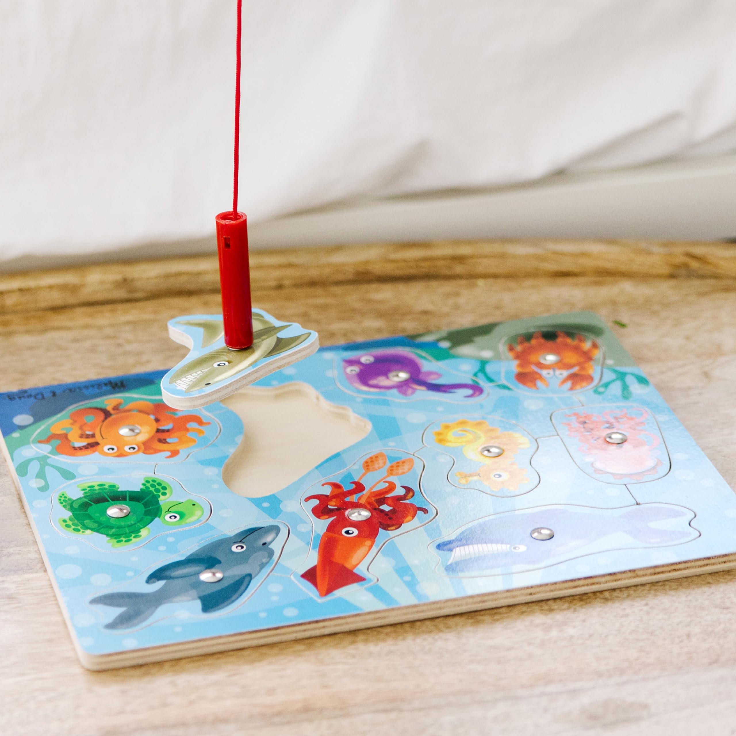 Melissa & Doug Magnetic Wooden Fishing Game and Puzzle With Wooden Ocean Animal Magnets
