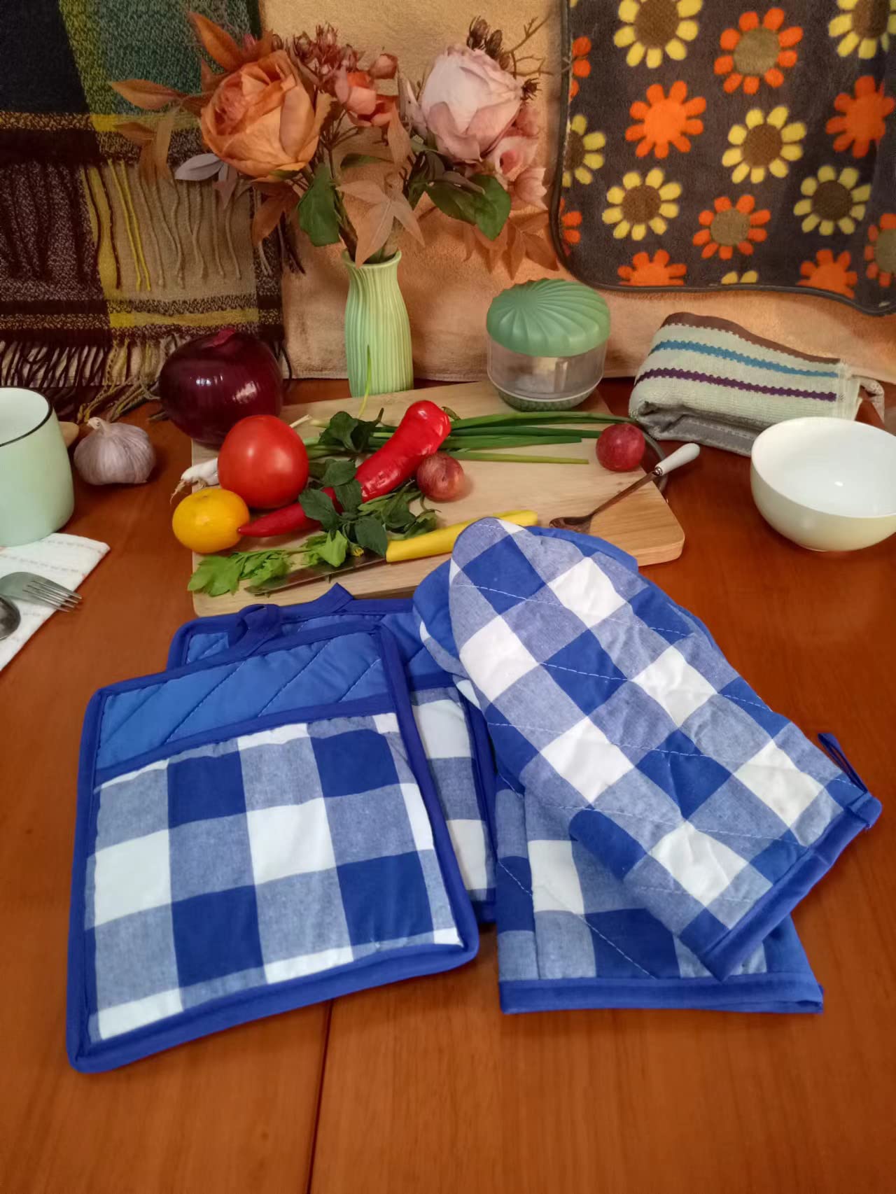 Cotton Oven Mitts and Pot Holder Sets Buffalo Check 4 Pack Heat Resistant Recycled Quilted Cotton Breathable Fabric Comfortable for Kitchen Cooking Baking