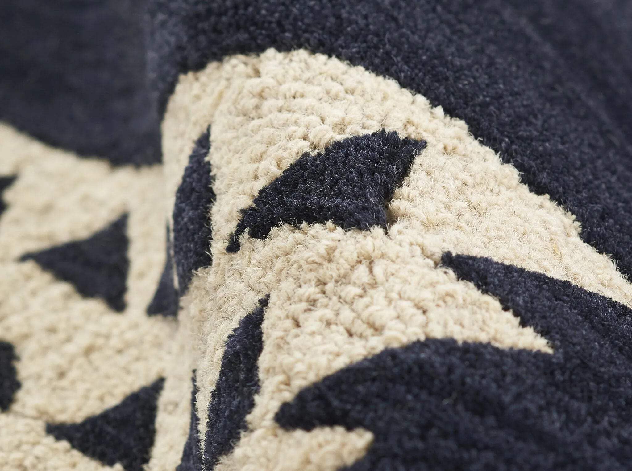 Momeni Simba Wool Hand Tufted Contemporary Indoor Area Rug, Navy, 5' X 8'