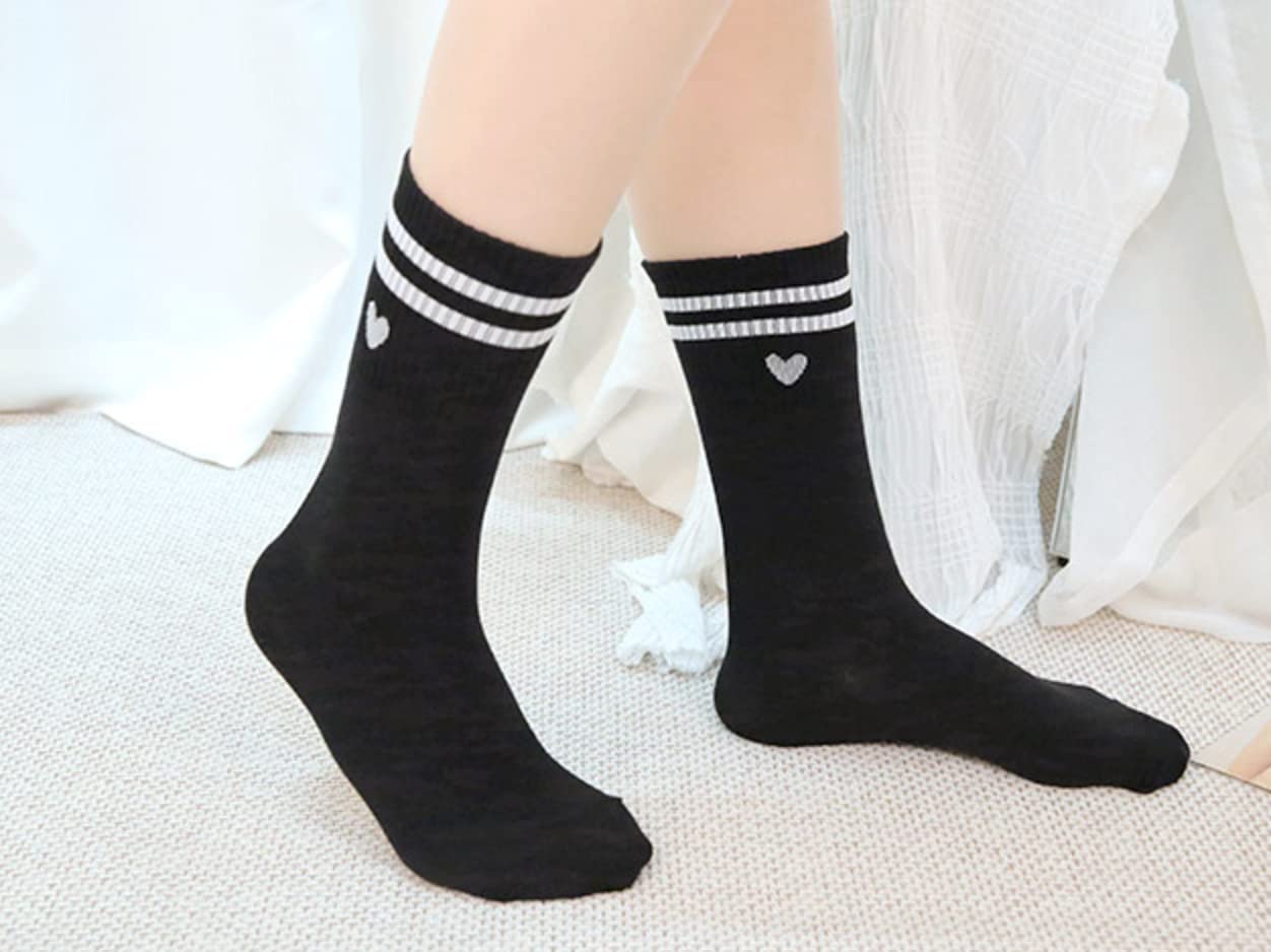 Cute Heart Socks (4 Pack), Comfortable Long Crew Socks, Cotton Socks for Women, Socks for Gift (heart socks)