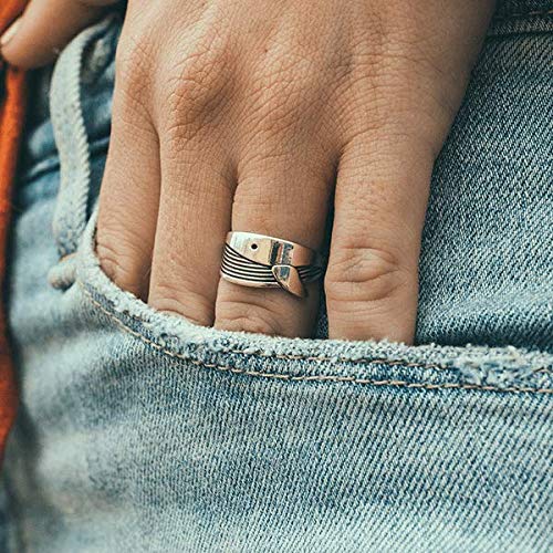 Cape Clasp Whale Ring