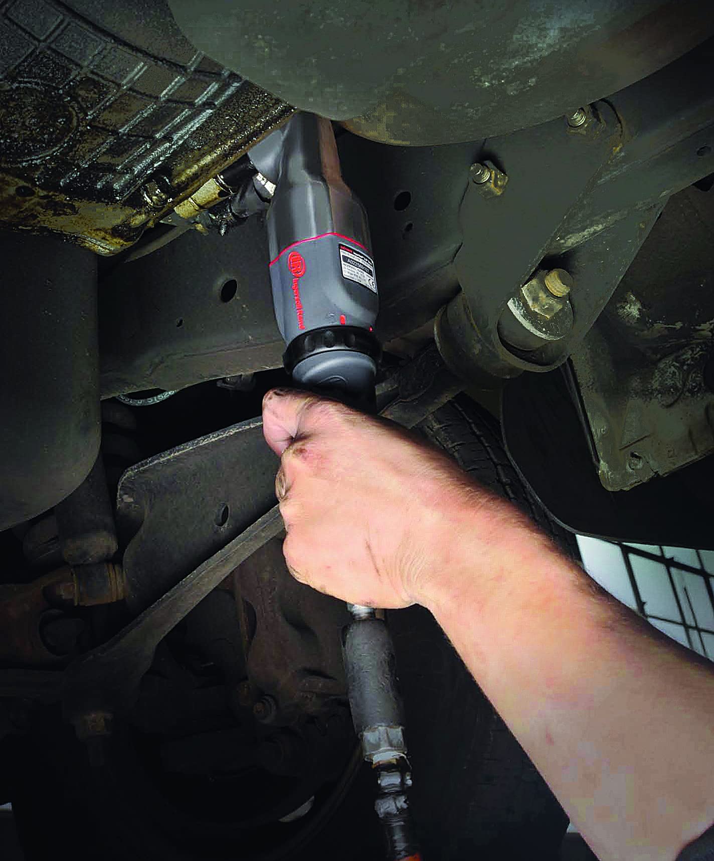 Ingersoll Rand 2015MAX 3/8" Pneumatic Air Impact Wrench, Right Angle, Low Profile 2β Hammerhead, 180 ft lbs Max Torque, 7,100 rpm, Two-Position Power Regulator, Gray