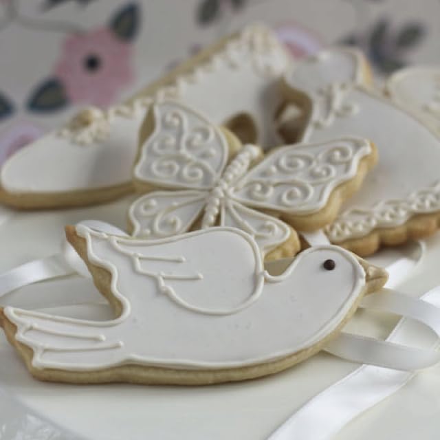 Flying Dove 3.5 Inch Cookie Cutter from The Cookie Cutter Shop β Tin Plated Steel Cookie Cutter