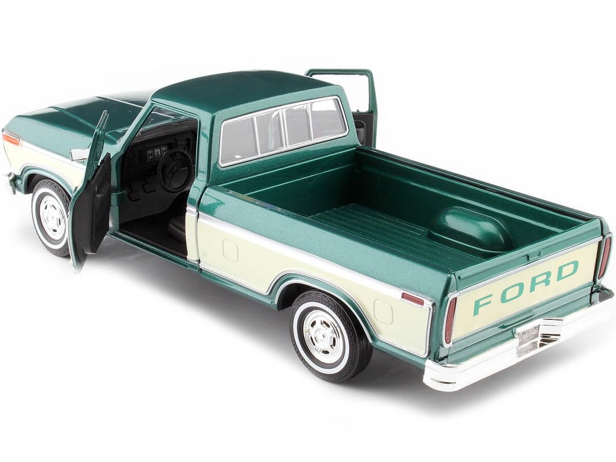 Motormax 1:24 1979 Ford F-150 Pickup Truck