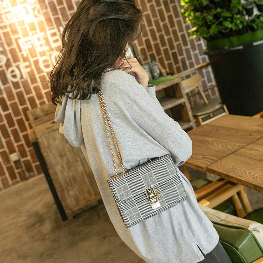 Small Crossbody Bag for Women, Cute Leather Clutch Purses for Girls, Mini Shoulder Bag with Chain Strap (black1)