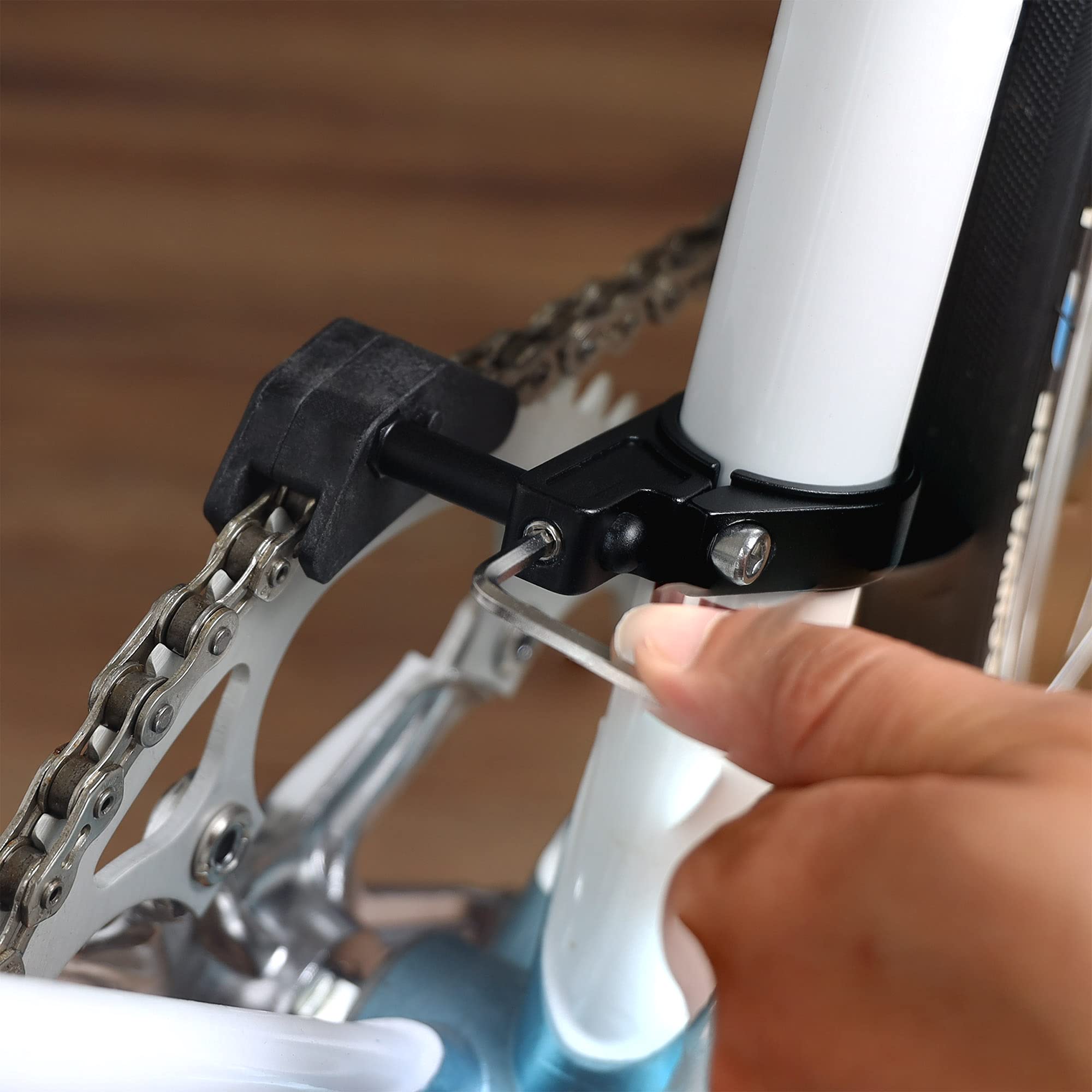 CyclingDeal Mountain MTB Road Bike Bicycle Chain Guide - Chain Drop Catcher - Chain Clamp Guard - Single Chain Guide - Size 31.8mm & 34.9mm