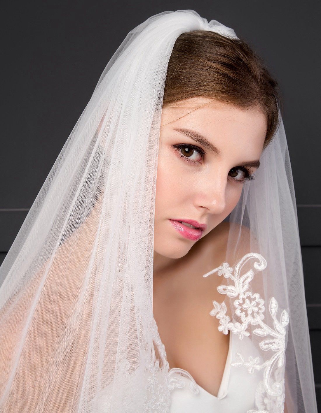 Cibelle Short 2 Tier Lace Bridal Wedding Veil For Bride White