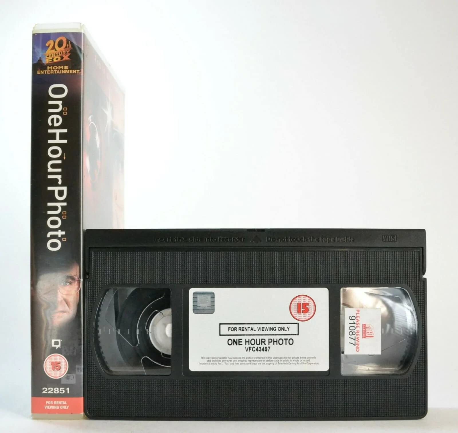 One Hour Photo: Thriller (2002) - Suspensful Story - Large Box - Ex-Rental - VHS