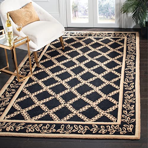 SAFAVIEH Chelsea Collection 4' Round Ivory / Green HK230B Hand-Hooked French Country Wool Area Rug