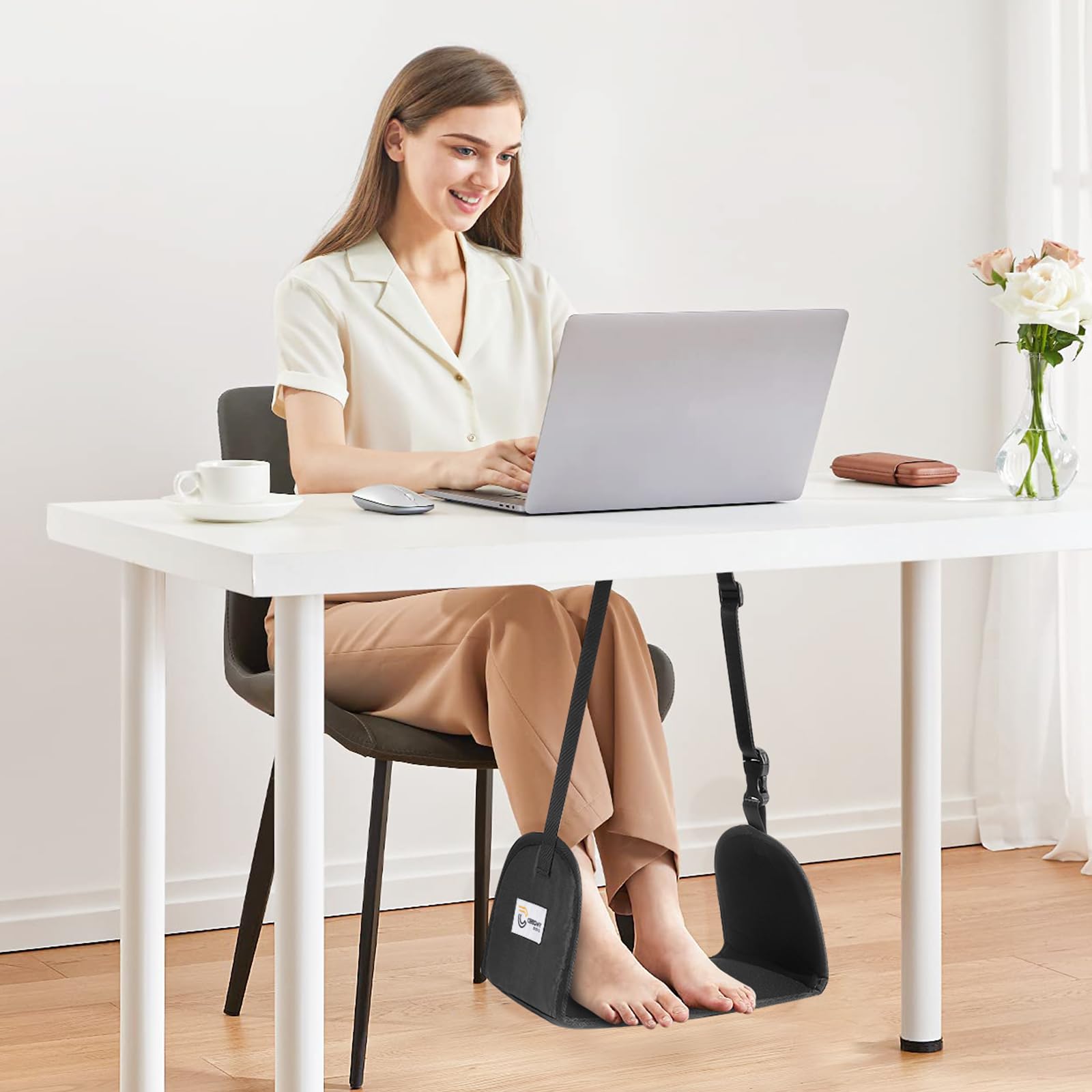 CERBONNY Airplane Foot Rest - Portable and Adjustable Foot Hammock,Airplane Travel Flight Essential for Relaxing Your Feet During Airplane Journeys - Office Footrests (Black)
