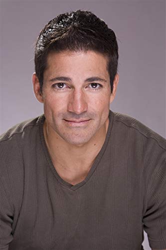 Celebrity Print Posters Joe Toro Poster - 18 x 24 inch