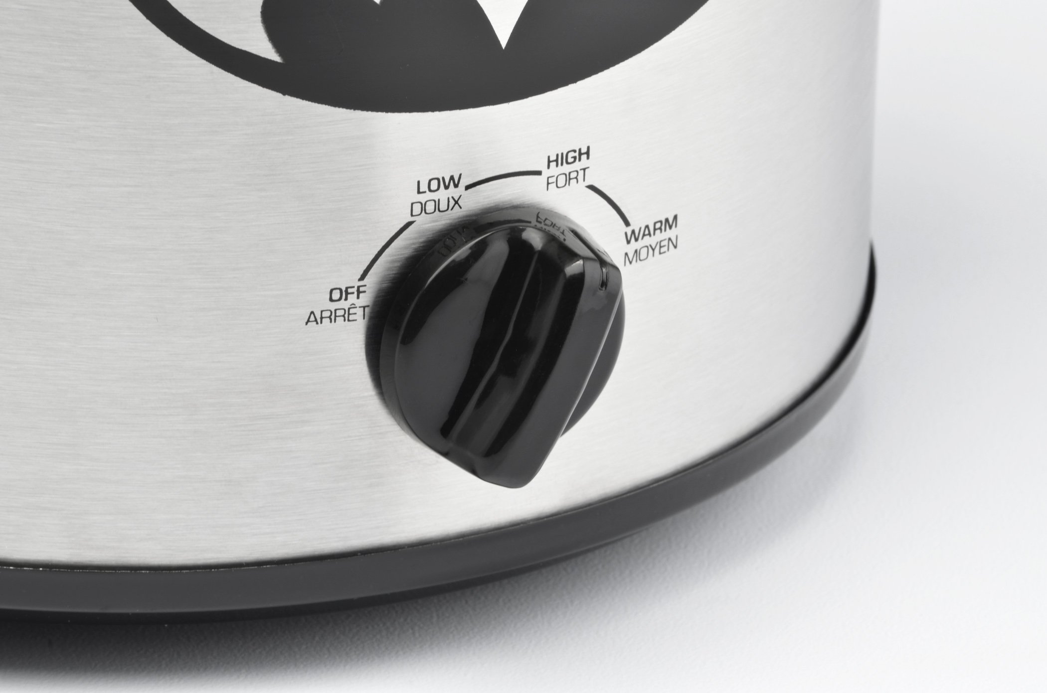 DC Batman Slow Cooker by Warner Bros - Small Slow Cooker for DC Kitchen Appliances - Perfect for Desserts, Appetizers & Meals - Features Removable Insert & Glass Lid - DC Merchandise - 2 Quarts