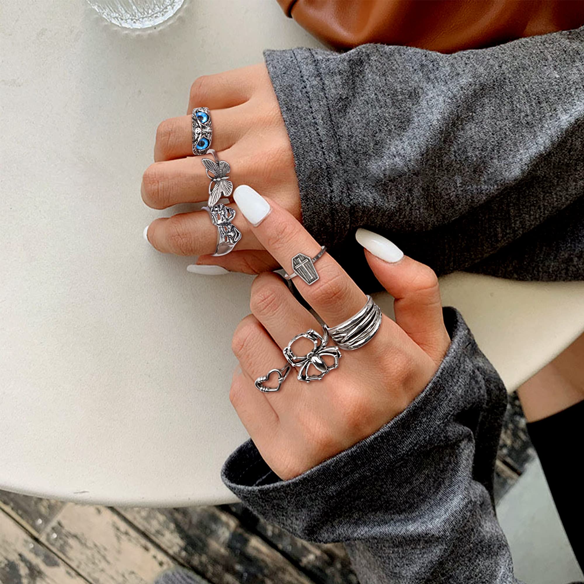 Dochais Vintage Gothic Rings, 30 Pcs Silver Punk Rings Set, Adjustable Grunge Knuckle Rings for Women Men, Statement Stacking Chunky Rings Skull Snake Butterfly Flower Y2K Rings