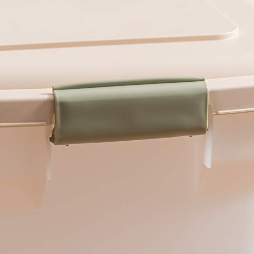 IRIS USA 42Lbs/55Qt Airtight Pet Food Container with Attachable Casters