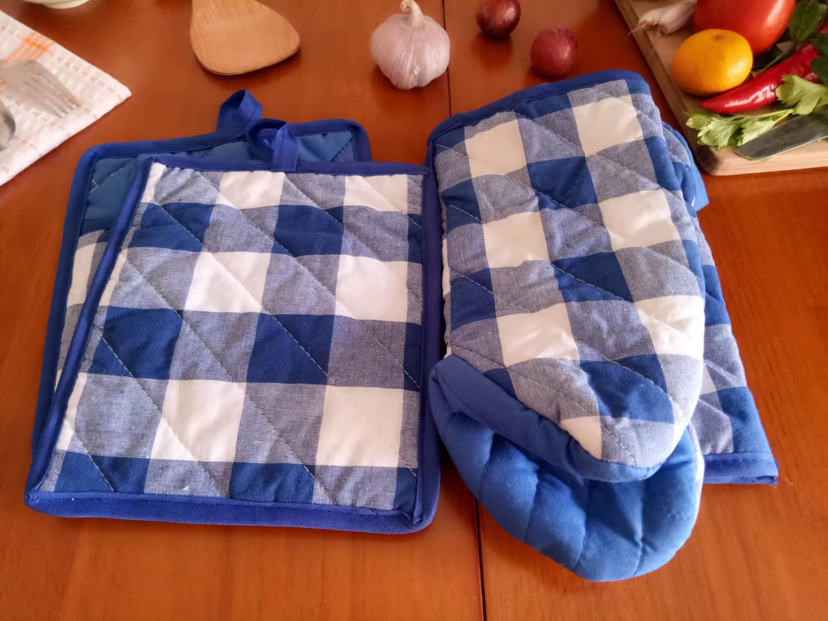 Cotton Oven Mitts and Pot Holder Sets Buffalo Check 4 Pack Heat Resistant Recycled Quilted Cotton Breathable Fabric Comfortable for Kitchen Cooking Baking