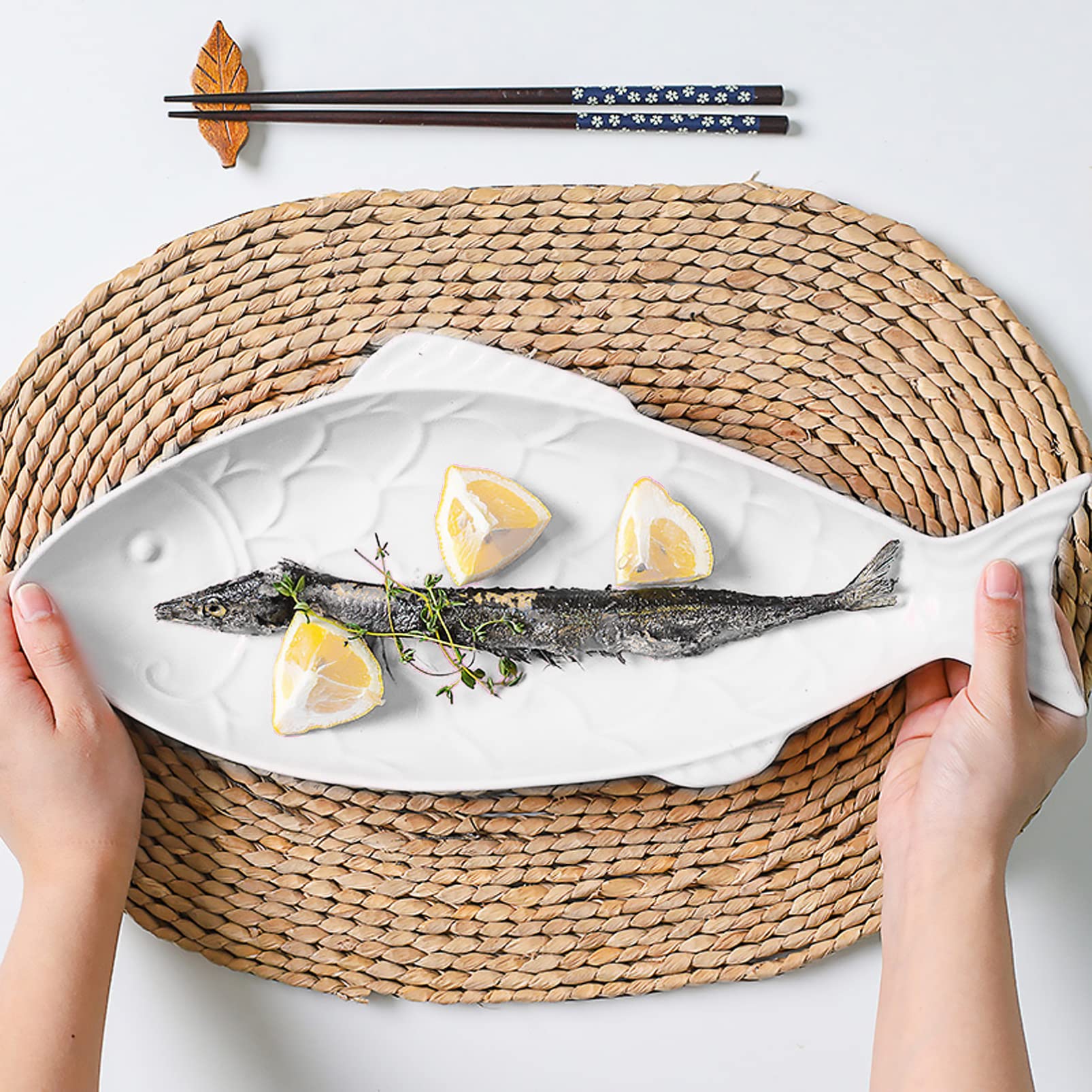 DOITOOL White Ceramic Fish Plate Unique Design Fish Serving Platter Dish, Fish Shape Platter for Fish, Sushi, Fruit or Cheese for Kitchen Restaurant Tableware ( White ) Serving Platter