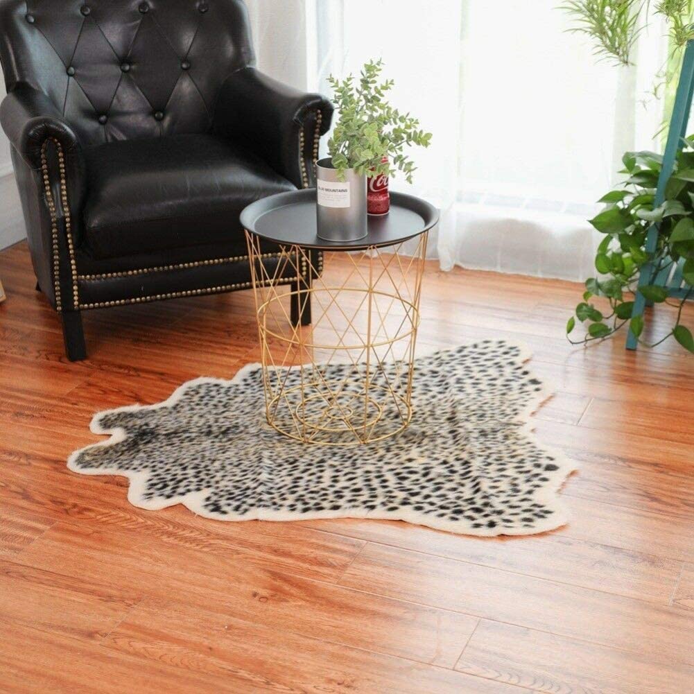 Leopard Print Area Rug - Faux Fur Non-Slip Cheetah Rug Small Accent Distressed Animal Print Hide Rugs Floor Carpet for Door Mat Entryway Bedrooms Laundry Room Decor (3.3x2.95Ft, Leopard)