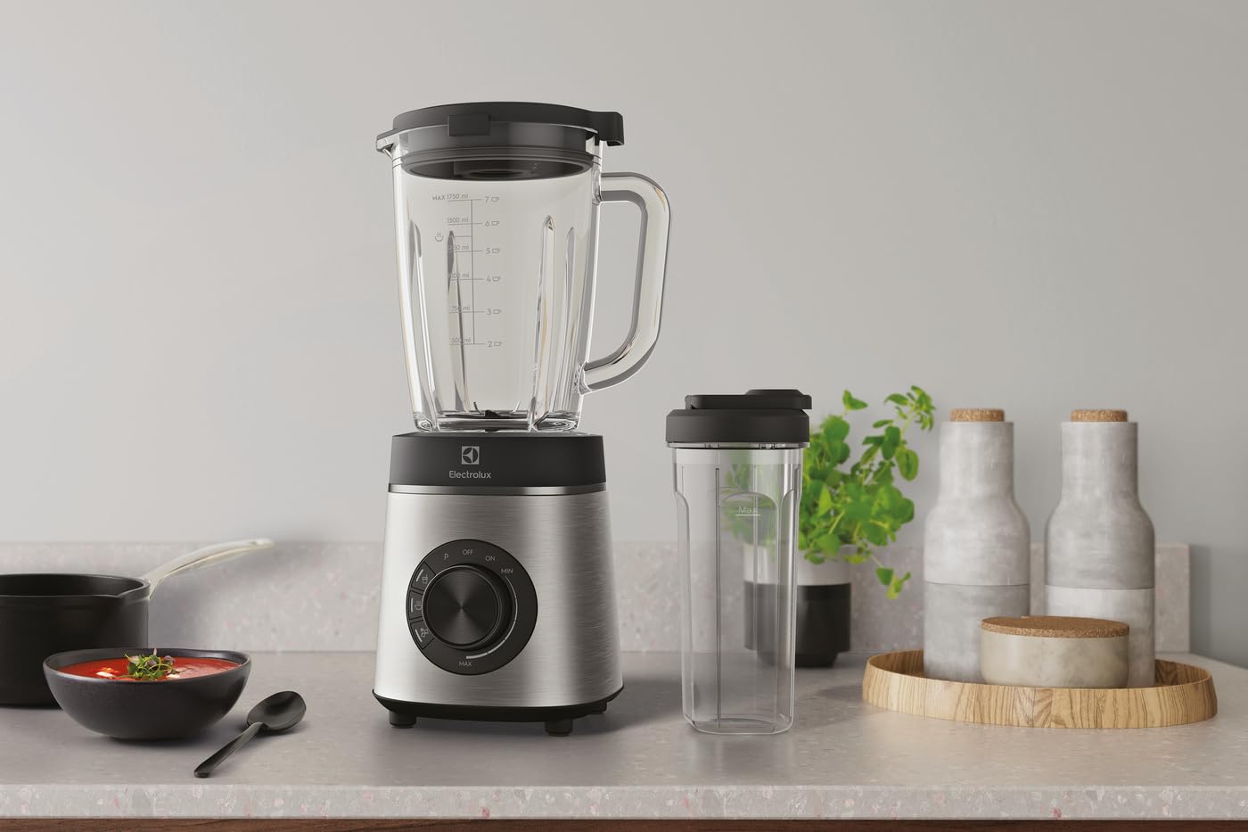 Electrolux High Performance Blender for Shakes and Smoothies with 1.75 L Glass Jar and To Go Bottle Mixer