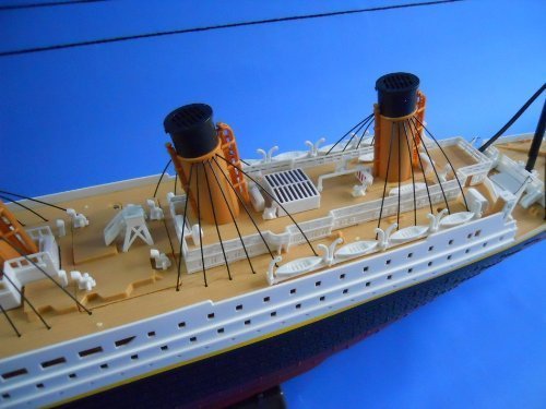 Ready To Run Remote Control RMS Titanic 32" with Lights - White Star Lines - Remote Control Model Cruise Ship - RC Ocean Liner - Model Cruise Ship