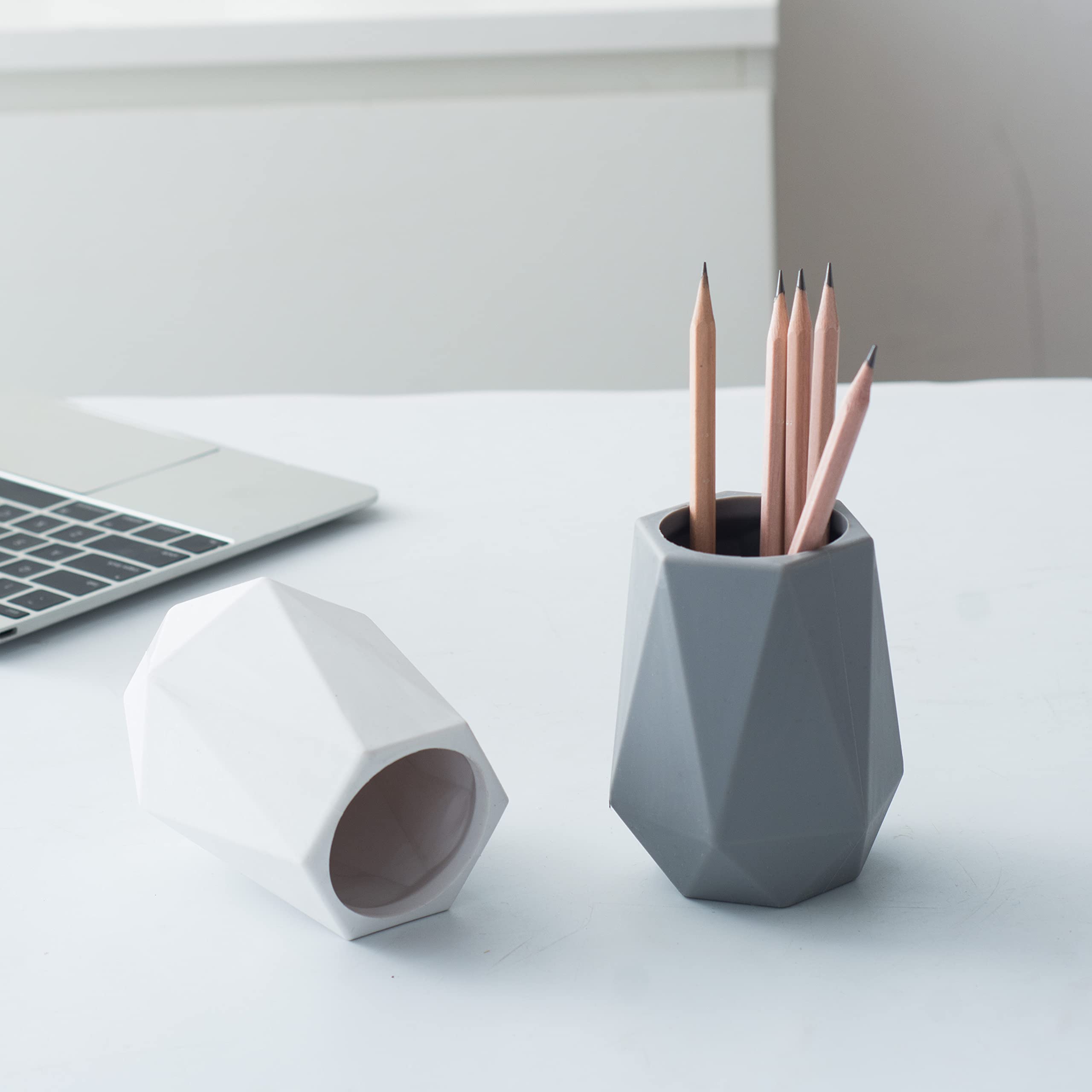 YOSCO Silicone Desk Pen Holder Stand Diamond Facet Pencil Cup Pot Desk Organizer Makeup Brush Holder (2 Pack-White)