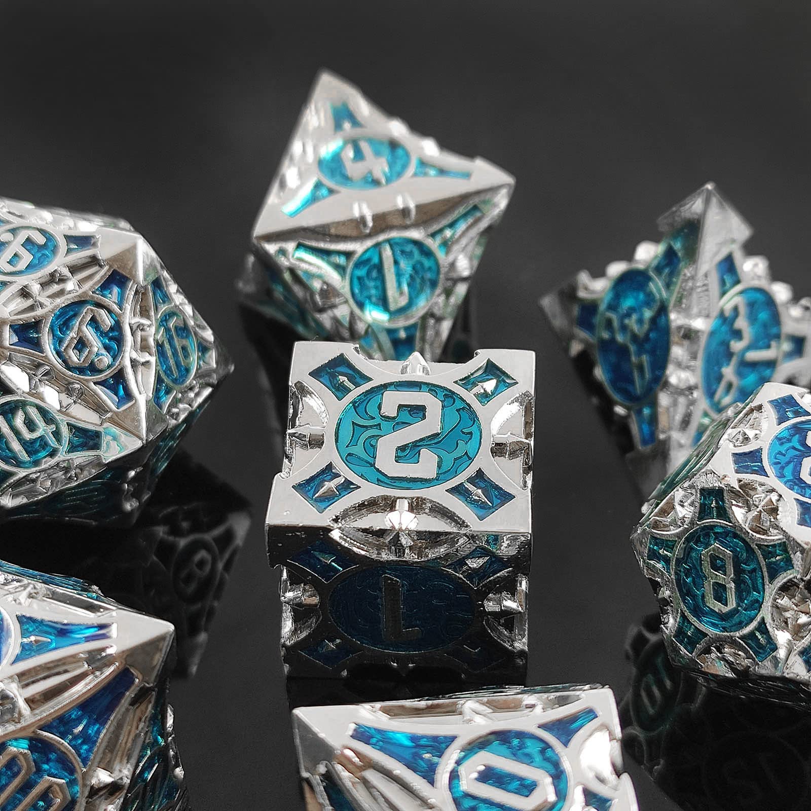 DND Metal Dice Set D&D Dungeons and Dragons Gift Polyhedron RPG MTG D20 D12 D6 D and D Pathfinder Board Games Dice Accessories with Storage Bag-Silver Blue