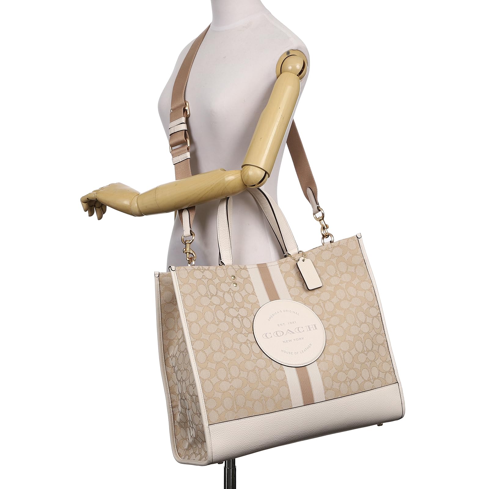 COACH Women's Dempsey Tote 40 In Signature Jacquard With Patch (Light Khaki - Chalk)