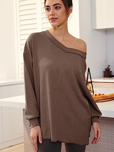 Trendy Queen Sweatshirts for Women Hoodies Sweaters Oversized Tops Comfy Casual Outfits Pullover Loose Fashion Fall Winter Clothes 2023 Brown