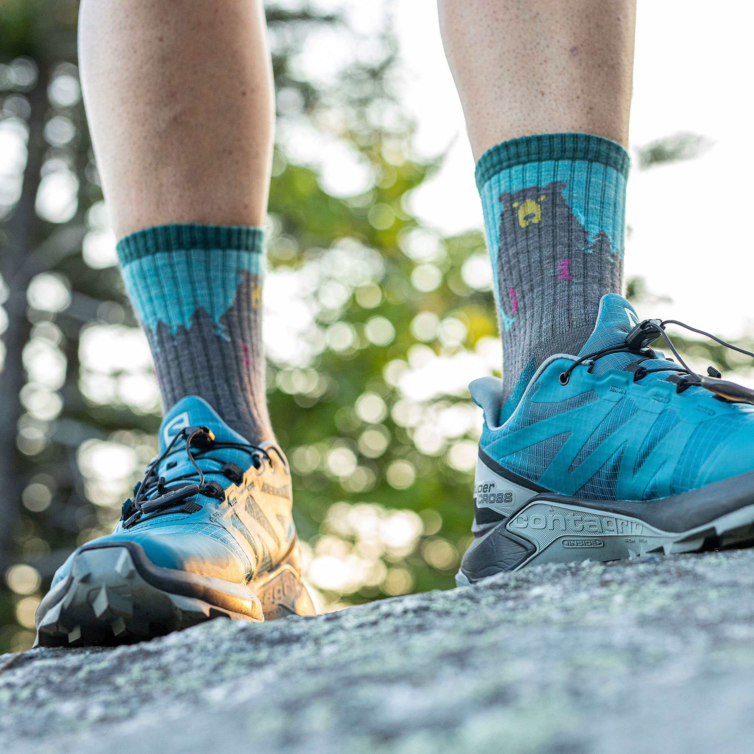Darn Tough Women's Bear Town Micro Crew Lightweight with Cushion Sock (Style 1970) - Aqua, Large