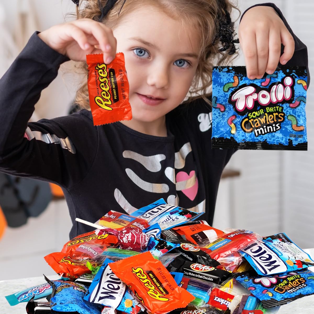 Candy Bulk Individaully Wrapped Assortment Mix - Fun Size Treats Chocolate Candy Variety Pack in a Box - Kit Kat, Dots, Welch’s, Sweets for Kids and Adults (2 LB)