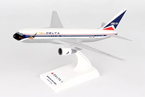 Daron Skymarks Delta Airlines Boeing 767-200 SKR910 1:200 Scale Spirit of Delta Colors