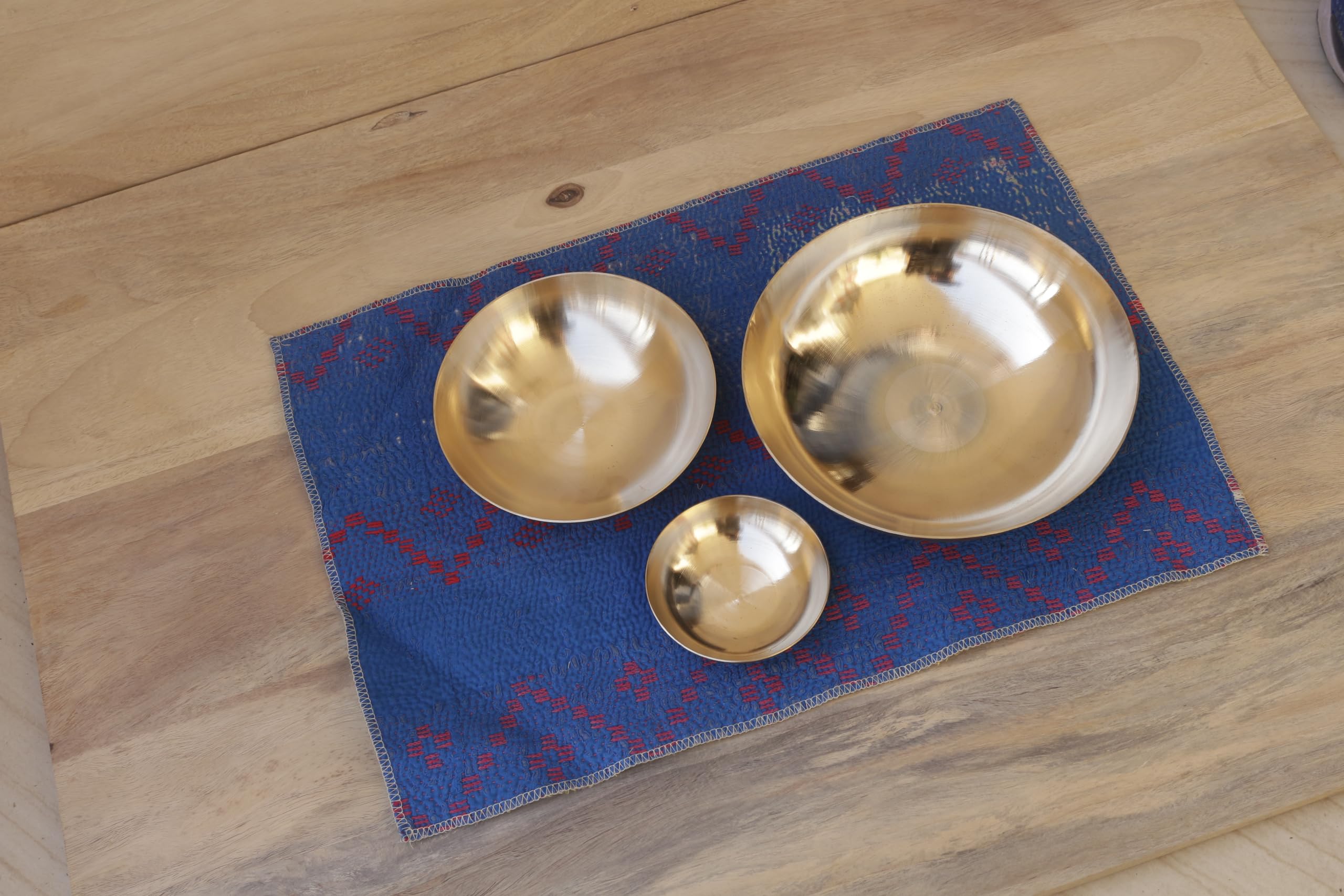 De Kulture Ayurveda Pure Kansa Bronze Nested Bowls Set of 3 for Biryani, Ramen, Noodle, Macaroni, Spaghetti and Pasta, Ideal for Serving & Dining Table Decoration
