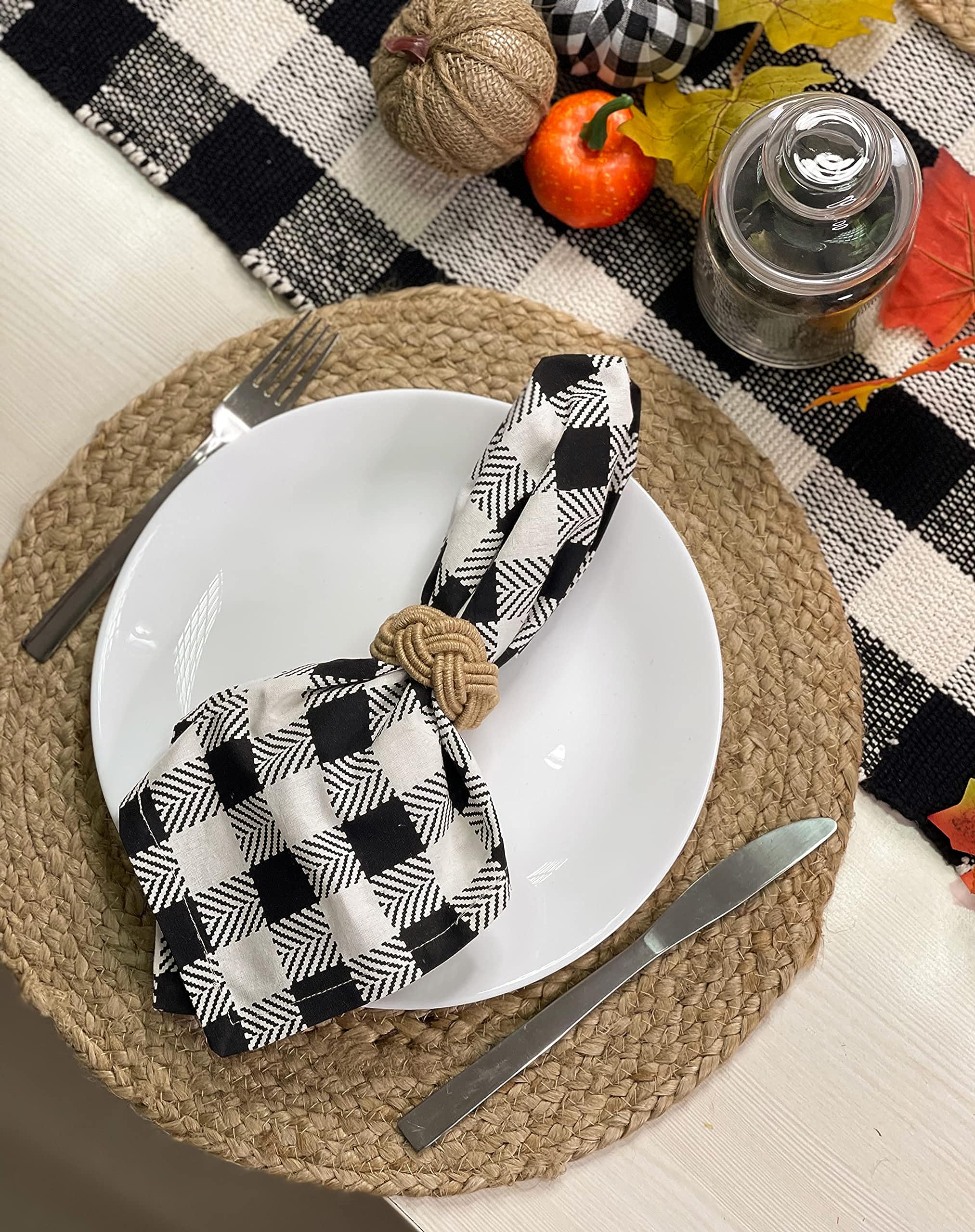 CHARDIN HOME Round Woven Jute Braided Set of 4 PLACEMATS | 15 inch ROUND Farmhouse Table mats | All Natural Jute for