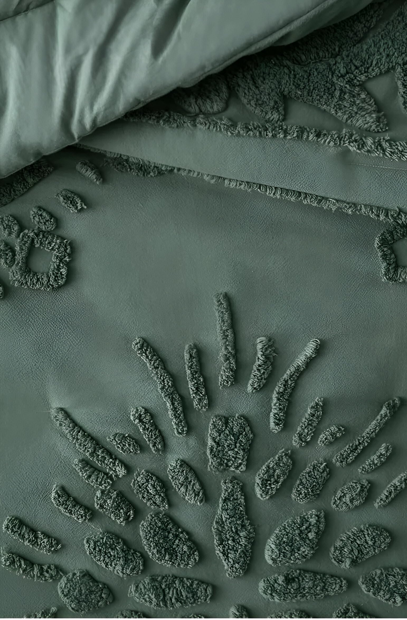 INDACORIFY 3 Piece Floral Tufted Cotton Duvet Cover Set Queen Size Duvet Cover Boho Bedding King Comforter Cover Home Decor Bedding Custom Size (Green, Full 80X90 Inches)