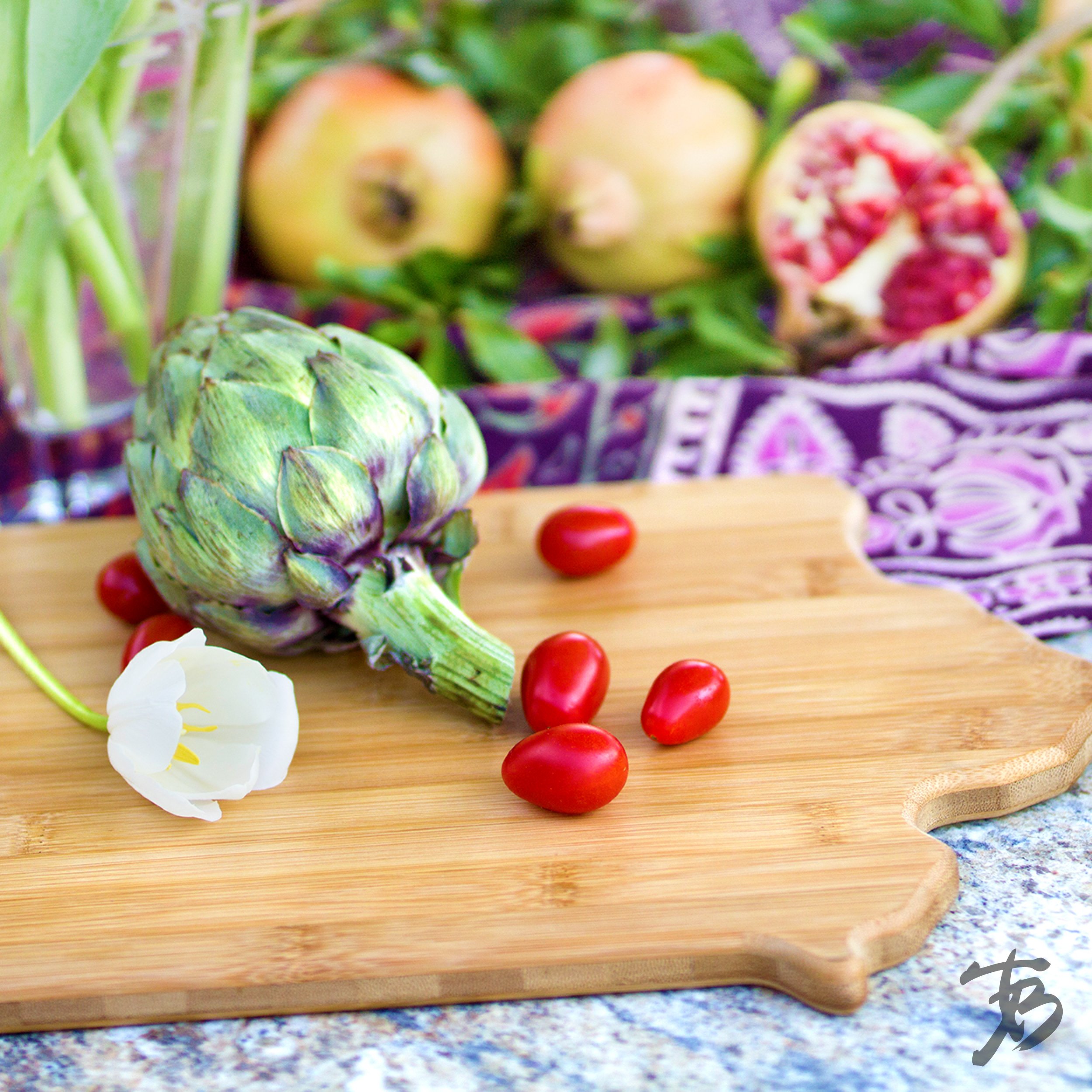 Totally Bamboo Iowa State Shaped Bamboo Serving & Cutting Board