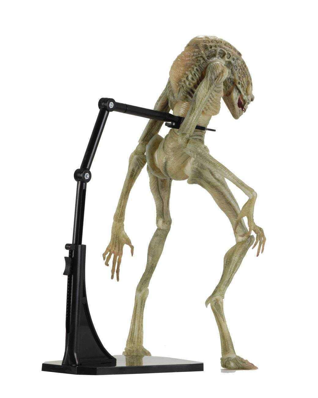 NECAA 51654 Aliens 7" Scale Action Figure Deluxe Alien Resurrection Newborn, Multicolor