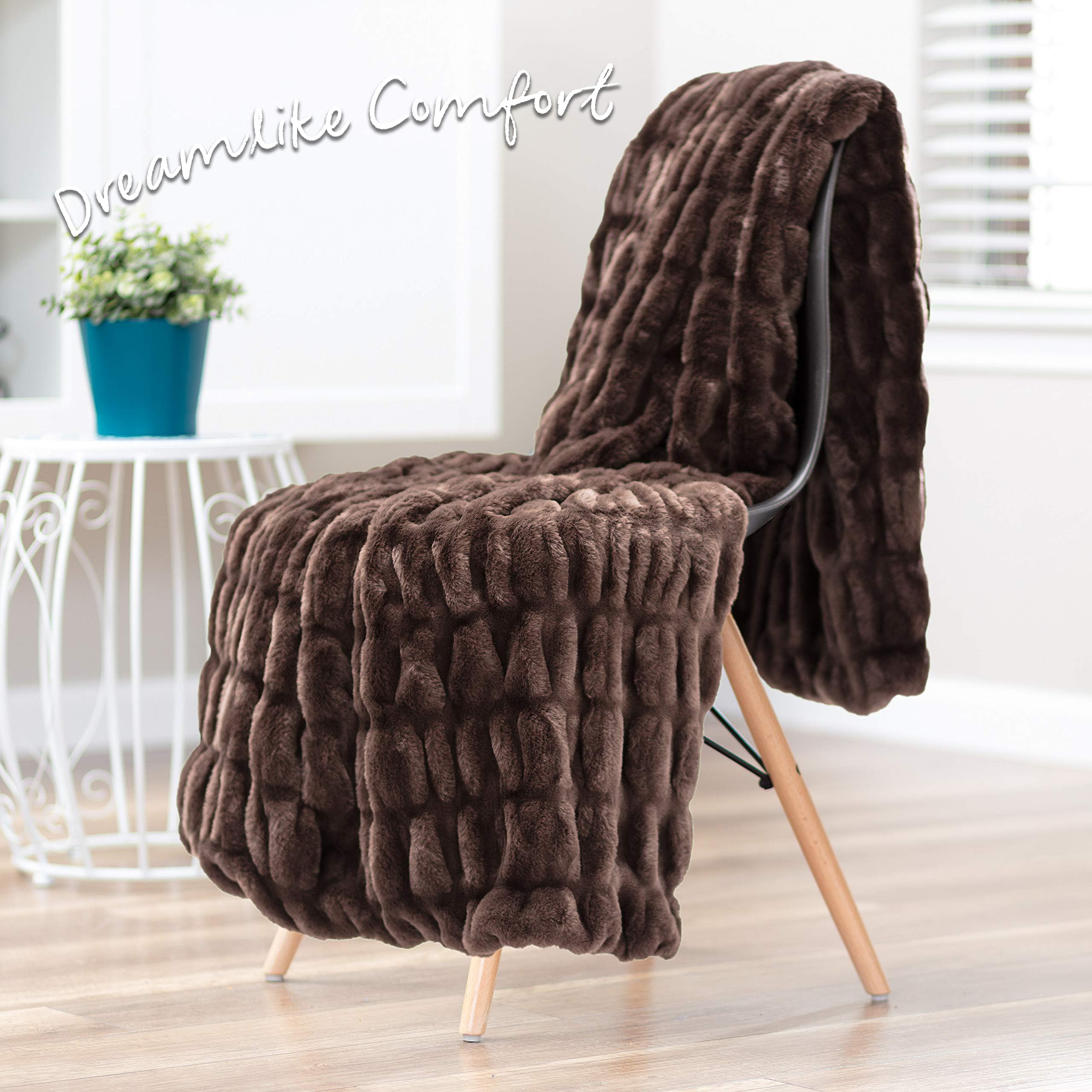 Chanasya Premium Ruched Faux Fur Throw Blanket - Luxurious, Soft Reversible Mink Blanket - 50" x 65β - Mocha