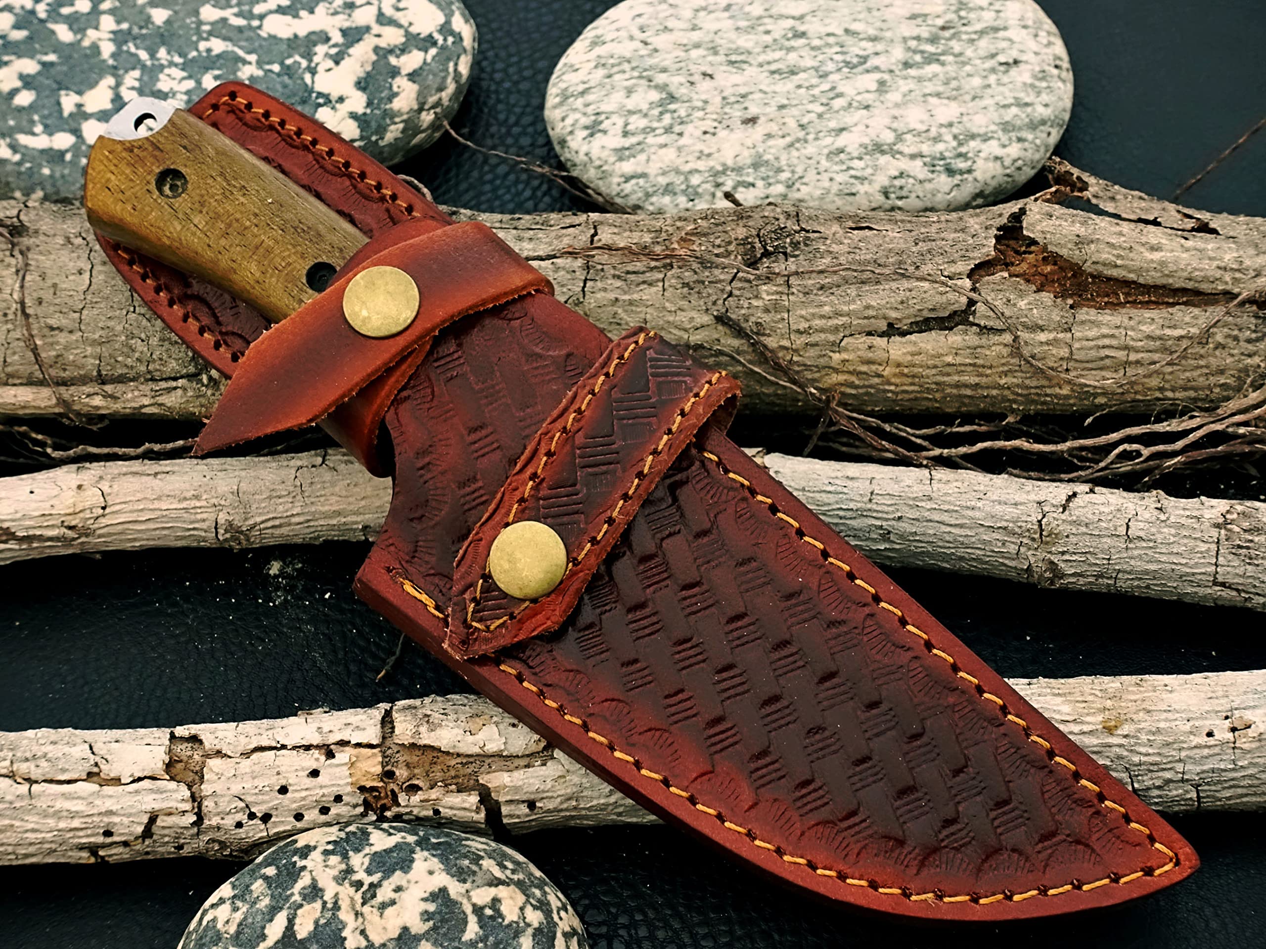 D2 Steel Hunting Knife Fixed blade knife Skinner Knife Walnut Wood handle, Black Edge,Bush craft, Camping, with Cowhide Leather Sheath – BW-4146