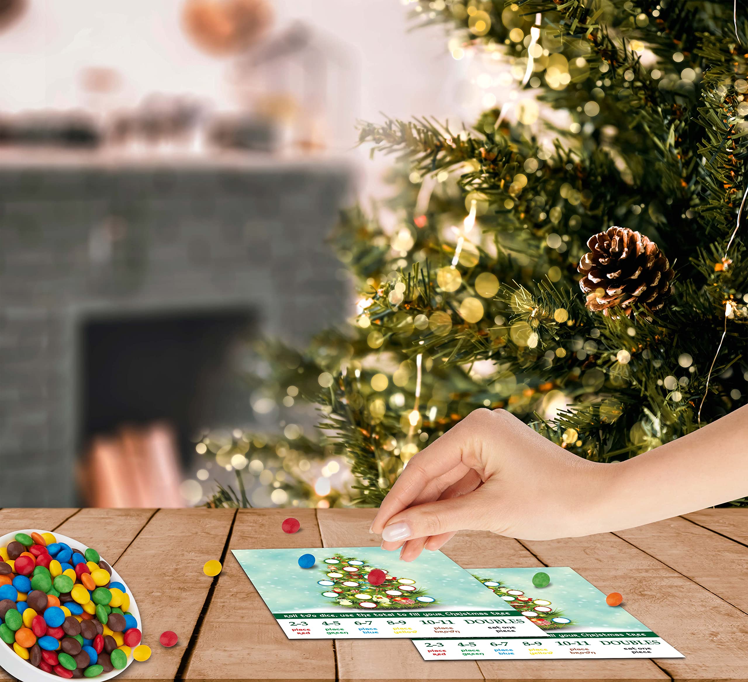 Christmas Party Roll The Dice Game, Kids Table Game, 10 Play Cards 20 Transparent Dices - 5 x 6 inches(MMgame-A004)
