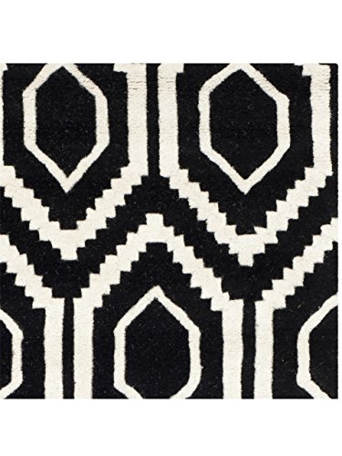SAFAVIEH Chatham Collection 2' x 3' Black/Ivory CHT731K Handmade Geometric Premium Wool Accent Rug