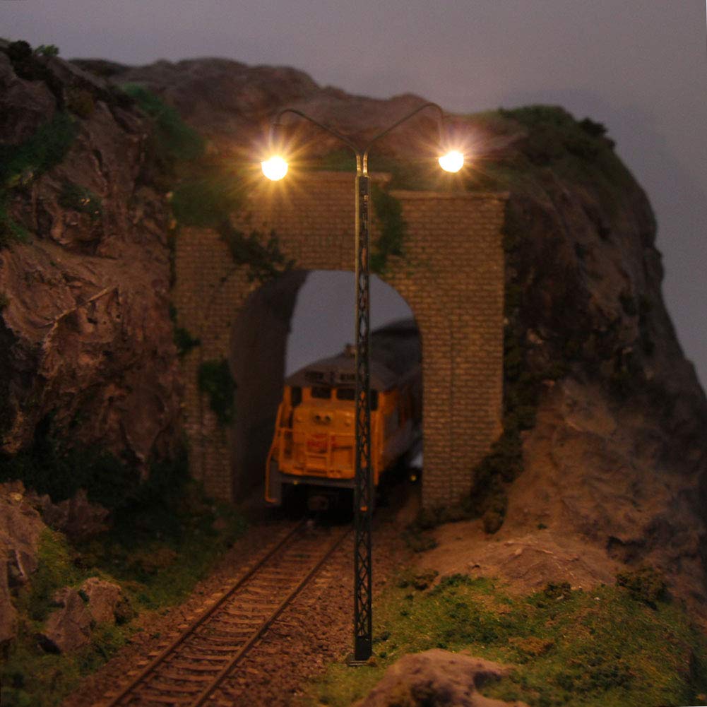 LQS41 3pcs Model Railway Operating Lights Lattice Mast lamp 13.8cm or 5.43inch Track Light HO Scale LED Lights Model Building kit