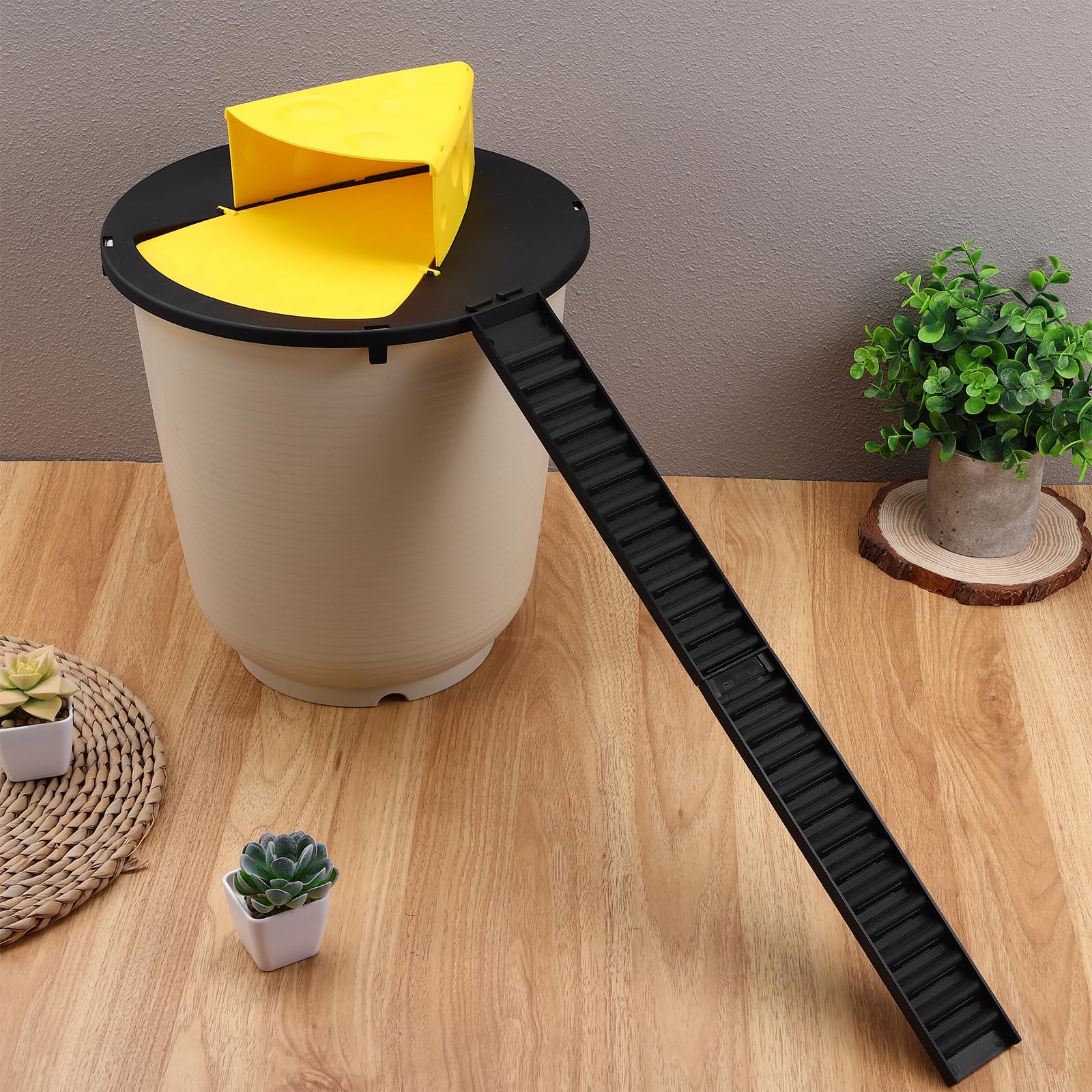 LIOOBO Rat Bucket Lid: 5 Gallon Bucket Mouse Lid, Mouse Catching, Rat Slip and Trip Bucket Lid, Bucket Lid for Mouse Rat Catch 1Pc Without Bucket